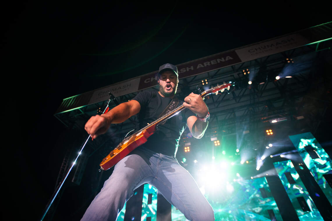 Luke Bryan, country singer, meets SLO County teen hit by car | San Luis ...