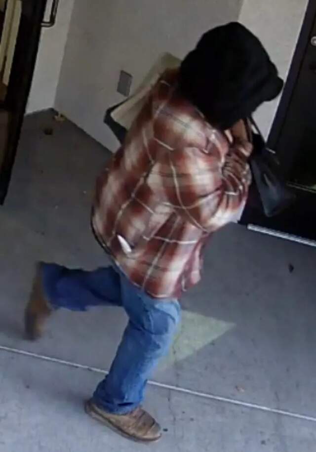 Police, FBI searching for suspect who robbed Santa Maria CA bank | San ...